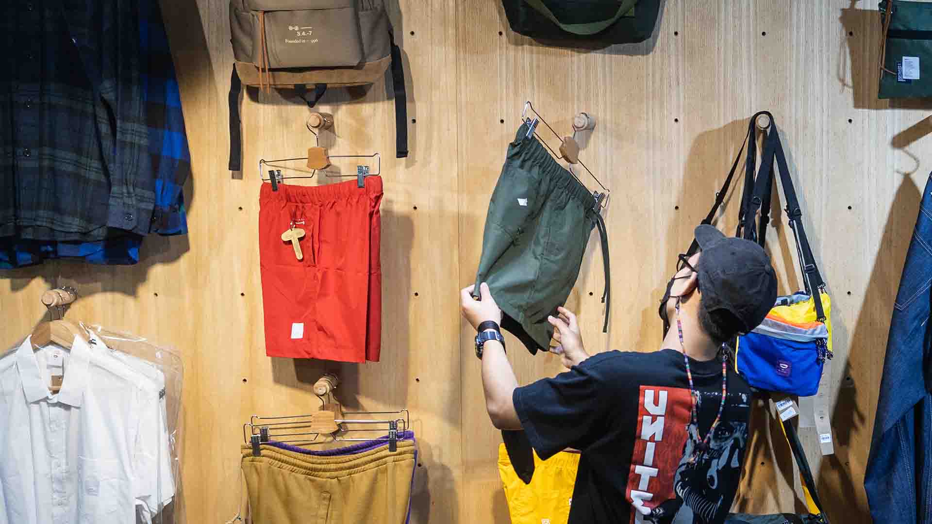 UNKL 347, Brand Kaos Lokal Kebanggaan Kota Kembang | Uncov - uncov.co.id