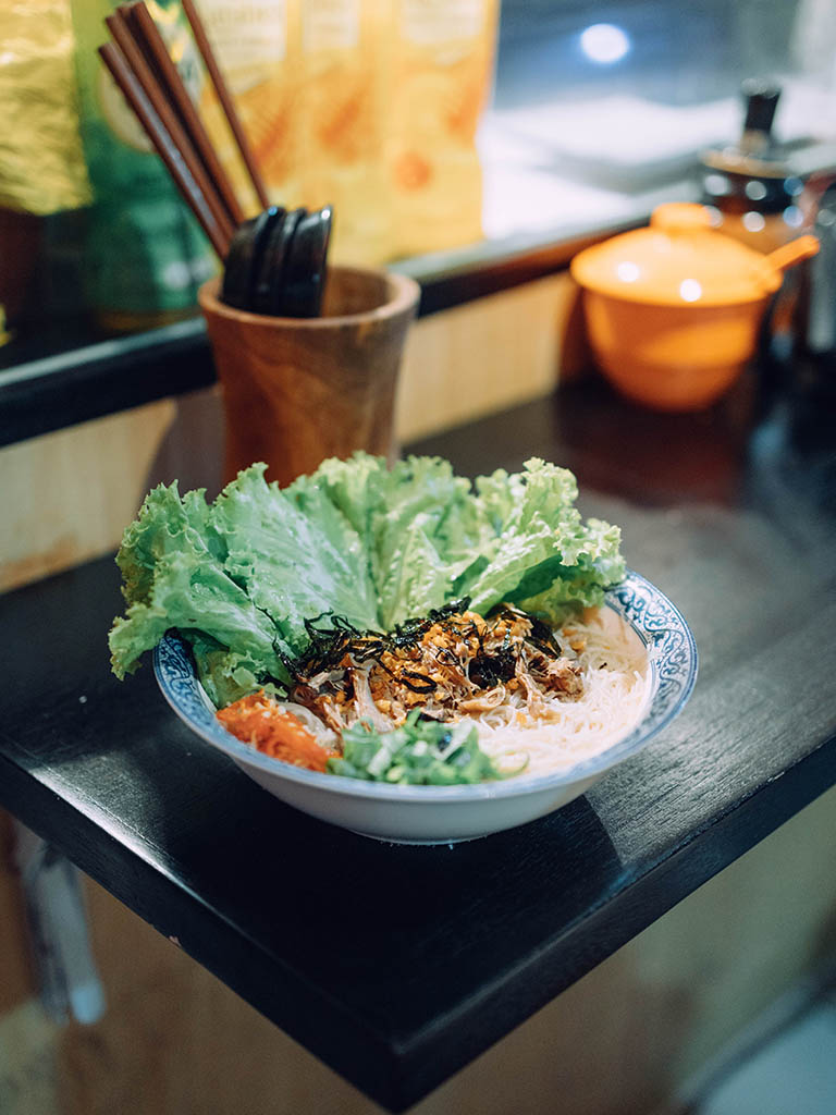 Ong Noodle & Rama Ramen: Sajian Asia Timur di Sudut Kecil Pasar Cihapit ...