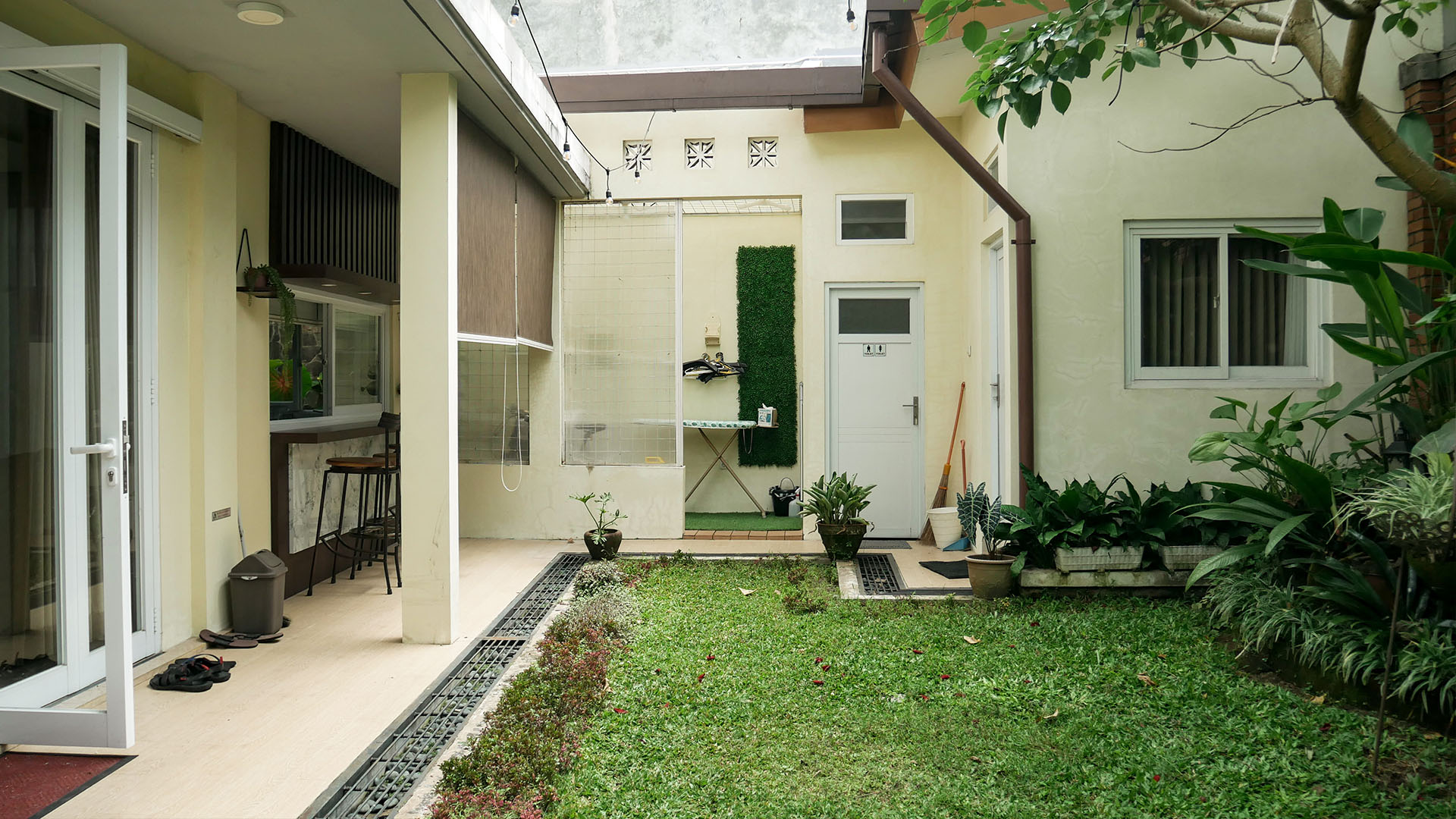 Rileks Total, Pijat di Sendja Reflexology Bandung Bikin Ketagihan ...